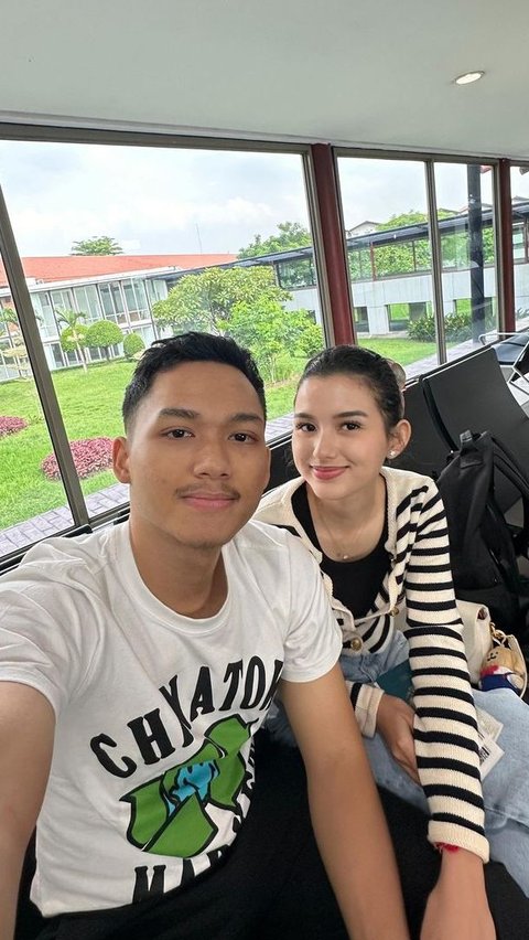 Azriel Resmi Lamar Sarah Menzel di Depan Keluarga Besar, Anang ...