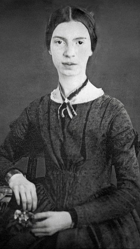 Emily Dickinson Quotes: 50 Beautiful Words to Open Up Your Mind ...