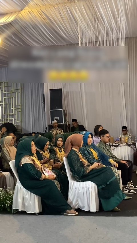 Viral! Hadiri Acara Pernikahan, Emak-emak Cigowendah Jor-joran Pakai Perhiasan Mencolok Segede ...