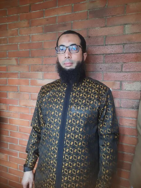 Apakah Diperlukan Membawa Barang Saat Melamar dalam Islam? Simak Penjelasan Ustadz Khalid Basalamah