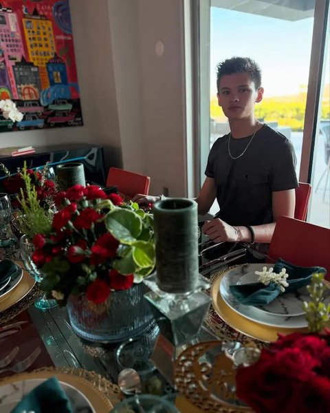 7 Potret Chef Farah Quinn Bikin Es Teler Buat Buka Puasa di Paradise ...