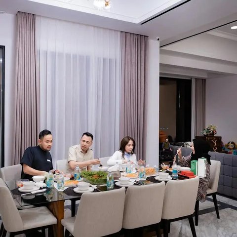 6 Potret Raffi Ahmad dan Nagita Slavina Safari Sahur dan Buka Puasa Bareng Rekan Selebritis ...