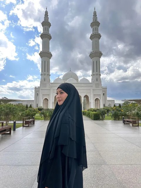 7 Potret Cantik Menawan Mantan Bintang Film Dewasa Kae Asakura Alias Rae Lil Black Usai Jadi ...