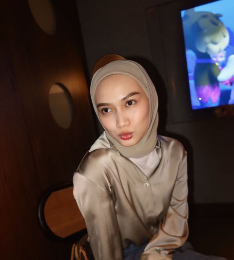 5 Potret Cantik Awet Muda Melody Laksani di Hari Ulang Tahun ke-33, Pesonanya Tak Lekang oleh ...
