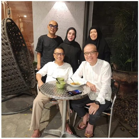 6 Potret Buka Puasa Keluarga Tantowi Yahya dan Helmy Yahya, Momen Kebersamaan yang Penuh ...