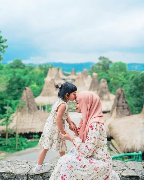 5 Potret Liburan Ria Ricis dan Moana di Sumba, dari Naik Kuda hingga Main Kano di Sungai ...