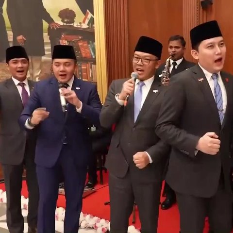 Momen Mayor Teddy hingga Menlu Sugiono Nyanyi Kuch Kuch Hota Hai saat Dampingi Prabowo ke India ...