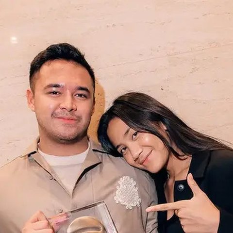 Potret Romantis Nadhif Basalamah dan Kekasih, Momen Lamaran di Jepang ...