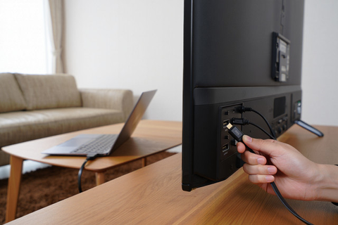 Cara Mudah Hubungkan Laptop ke TV, Enggak Perlu Tarik Kabel Panjang