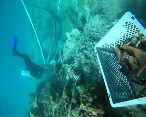 Arkeolog Temukan Pelabuhan Yunani Kuno di Bawah Laut, Puing-puing ...