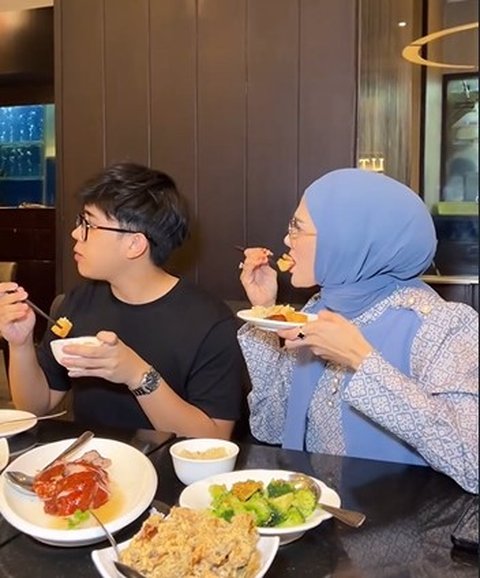 Momen Rafly Aziz dengan Mulan Jameela saat Makan Bersama yang Jarang ...