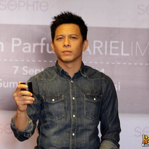 Lika-Liku Perjalanan Cinta Ariel Noah, dari Sarah Amalia hingga Kini ...