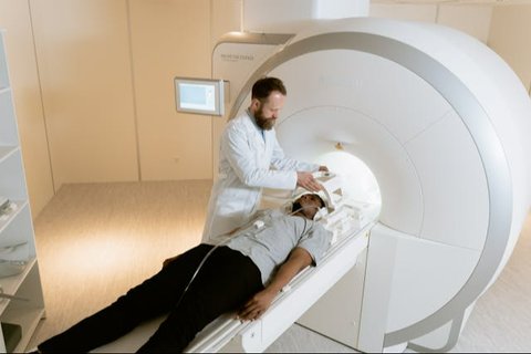 CT Scan atau MRI? Kenali Perbedaan dan Kapan Harus Digunakan