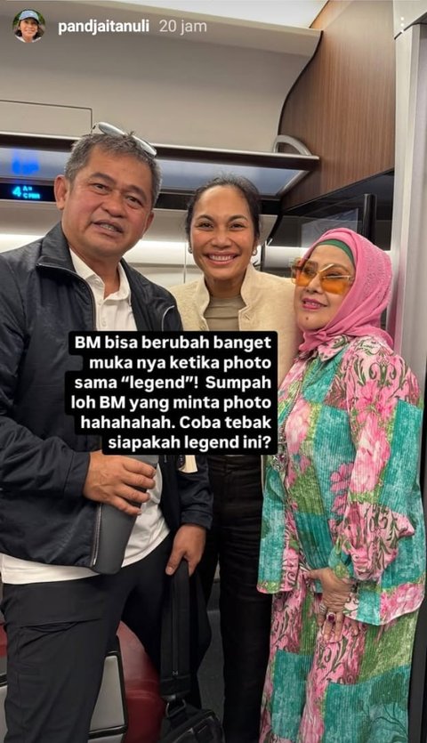 Senyum Bahagia Kasad Maruli Foto Bareng Perempuan Legend, Reaksi Sang ...