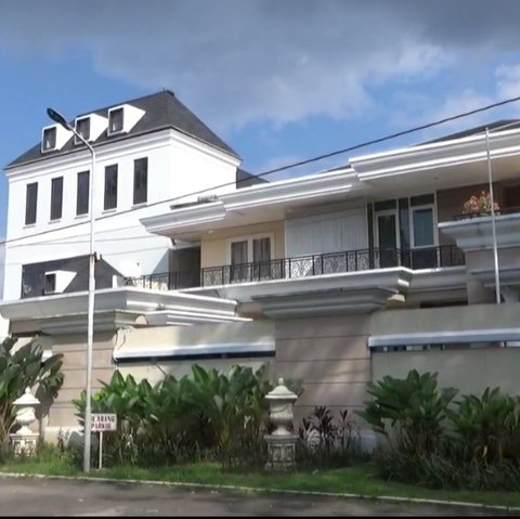 Duduk Perkara Kasus Korupsi Kredit Bank Seret Bos Sritex Iwan Lukminto Tersangka - merdeka.com