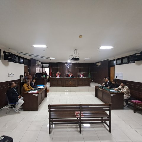 Ada Intervensi Pihak Ketiga, Sidang Gugatan Rektor UGM Cs Terkait Dugaan Ijazah Palsu Jokowi ...