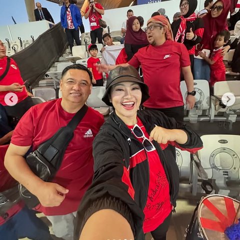 'Gila Bola', Ini Deretan Artis Indonesia Selalu Menonton Timnas Bertanding di Dalam hingga Luar ...