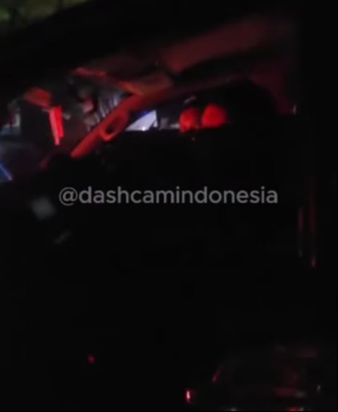 Viral Fortuner Pakai Lampu Rem Putih Bikin Silau, Pelat Nomor Mati Pengemudi Ditegur Malah ...