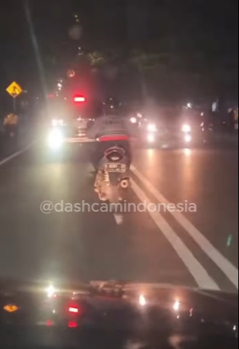 Viral Fortuner Pakai Lampu Rem Putih Bikin Silau, Pelat Nomor Mati Pengemudi Ditegur Malah ...