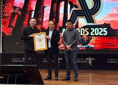 TelkoMedika Raih Penghargaan Public Relations Popular Companies Awards ...