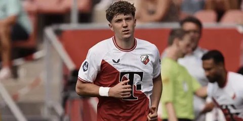 Mengulik Sosok Tim Geypens, Bek FC Emmen yang Jadi Calon Andalan di ...