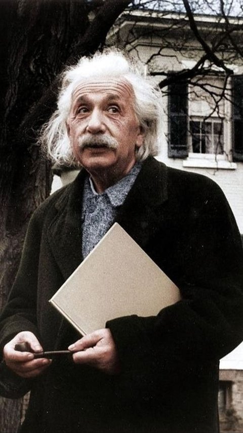 5 Most Popular Teory Discovery by Albert Einstein | trstdly: trusted ...
