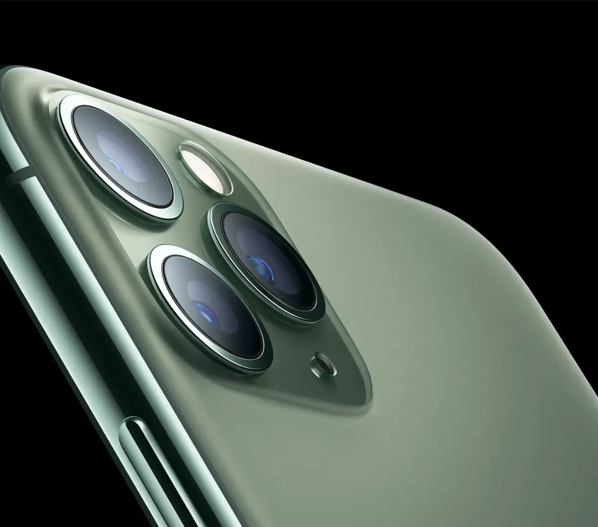 Heboh Pajak iPhone 15 Pro Beli di Luar Negeri, Netizen: Bisa Beli Rubicon Tuh