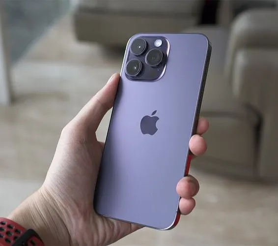Heboh Pajak iPhone 15 Pro Beli di Luar Negeri, Netizen: Bisa Beli Rubicon Tuh
