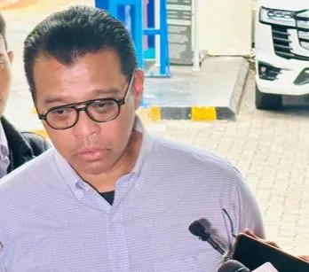 Gubernur Lemhanas Andi Widjajanto dan Jenderal Purnawirawan Luki ...