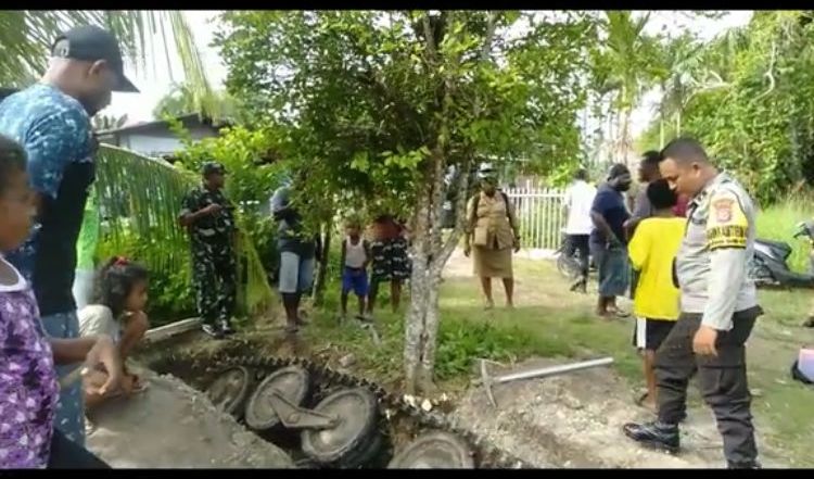 Viral Penemuan Tank Terkubur di Dalam Tanah di Papua, Diduga ...
