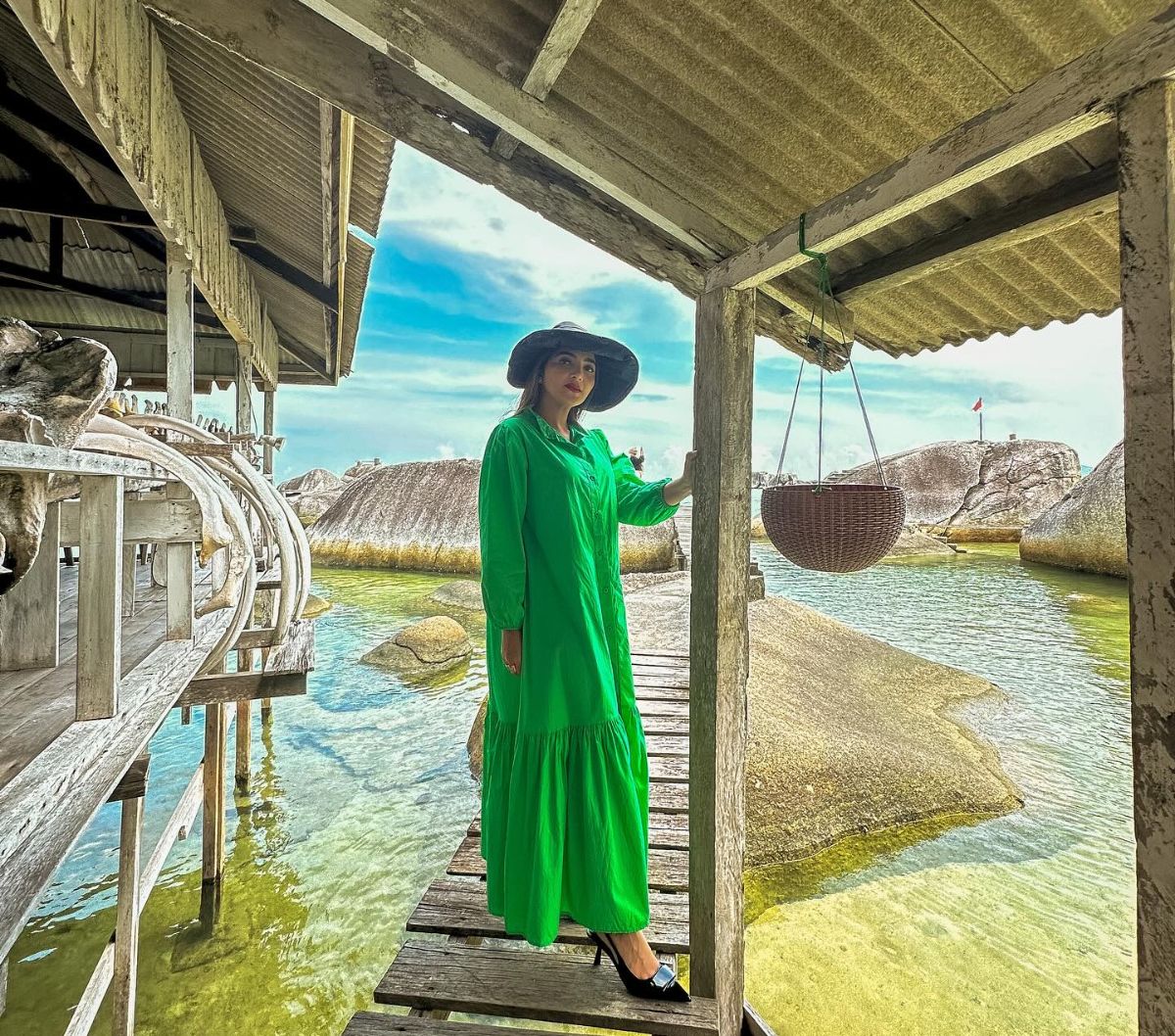 Cantiknya Ashanty Pakai Baju Hijau Liburan ke Pulau Natuna, Potret Dipeluk Anang Hermansyah ...