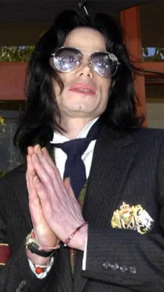 An Ancient Egyptian Statue's Face Is Said to Be Similar to Michael ...