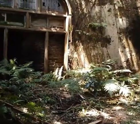 Menjelajahi Istana Gedung Kuning Semarang, Bangunan Megah Peninggalan ...