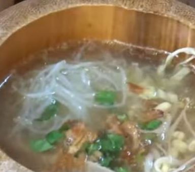 Menikmati Soto Bumbung, Kuliner Khas Klaten yang Disajikan di Atas ...