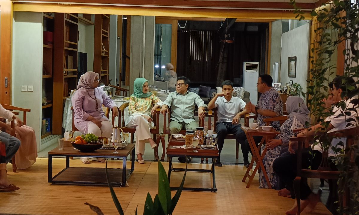 Keluarga Anies-Cak Imin Makan Malam Bareng, Sempat Tegang saat Bahas ... Keluarga Anies-Cak Imin Makan Malam Bareng, Sempat Tegang saat Bahas ...