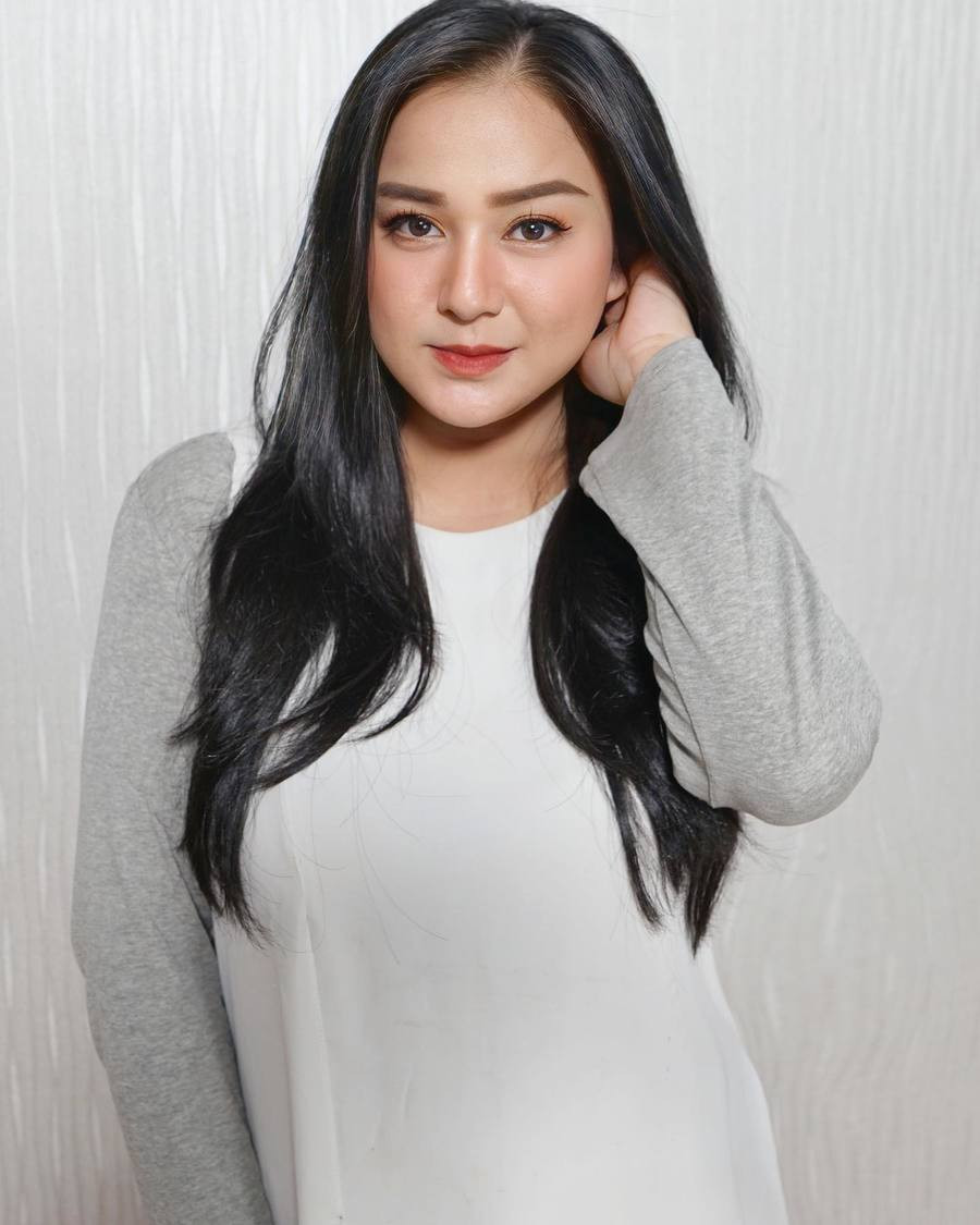 Ini 8 Potret Keren Anak Pedangdut Beken Era 90-2000an