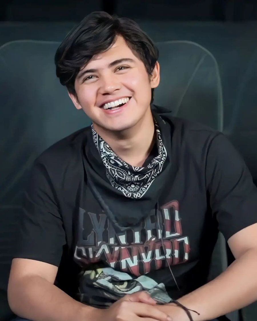 Masih Jadi Idola Perempuan , 8 Foto Transformasi Aliando Syarief dari ...