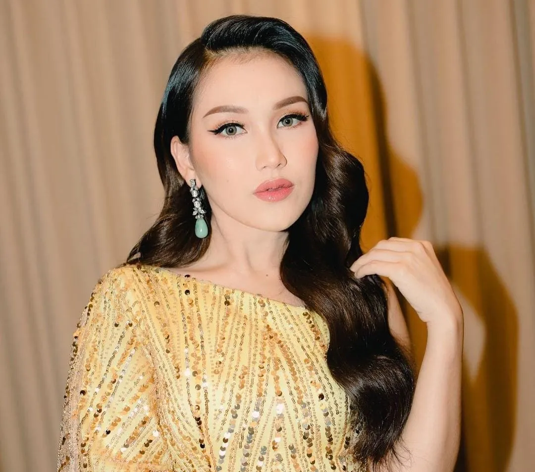 Momen Manis Ayu Ting Ting Rayakan Ultah Boy William, Netizen Kepo ...
