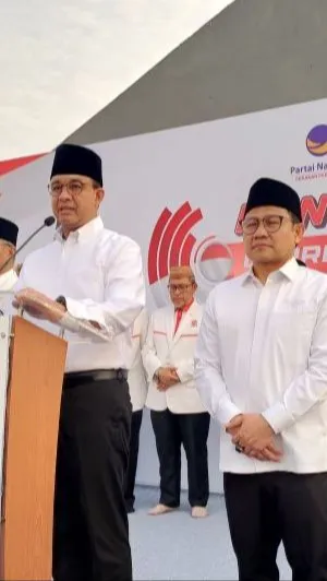 Pendukung AMIN Padati Ruas Jalan Depan KPU: Tak Sabar Antar Anies-Cak ...