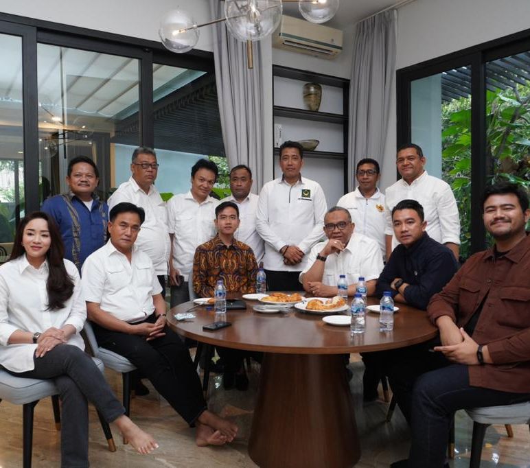 PBB Dukung Prabowo-Gibran, Yusril Pasang Badan Gugatan Hukum Pilpres PBB Dukung Prabowo-Gibran, Yusril Pasang Badan Gugatan Hukum Pilpres