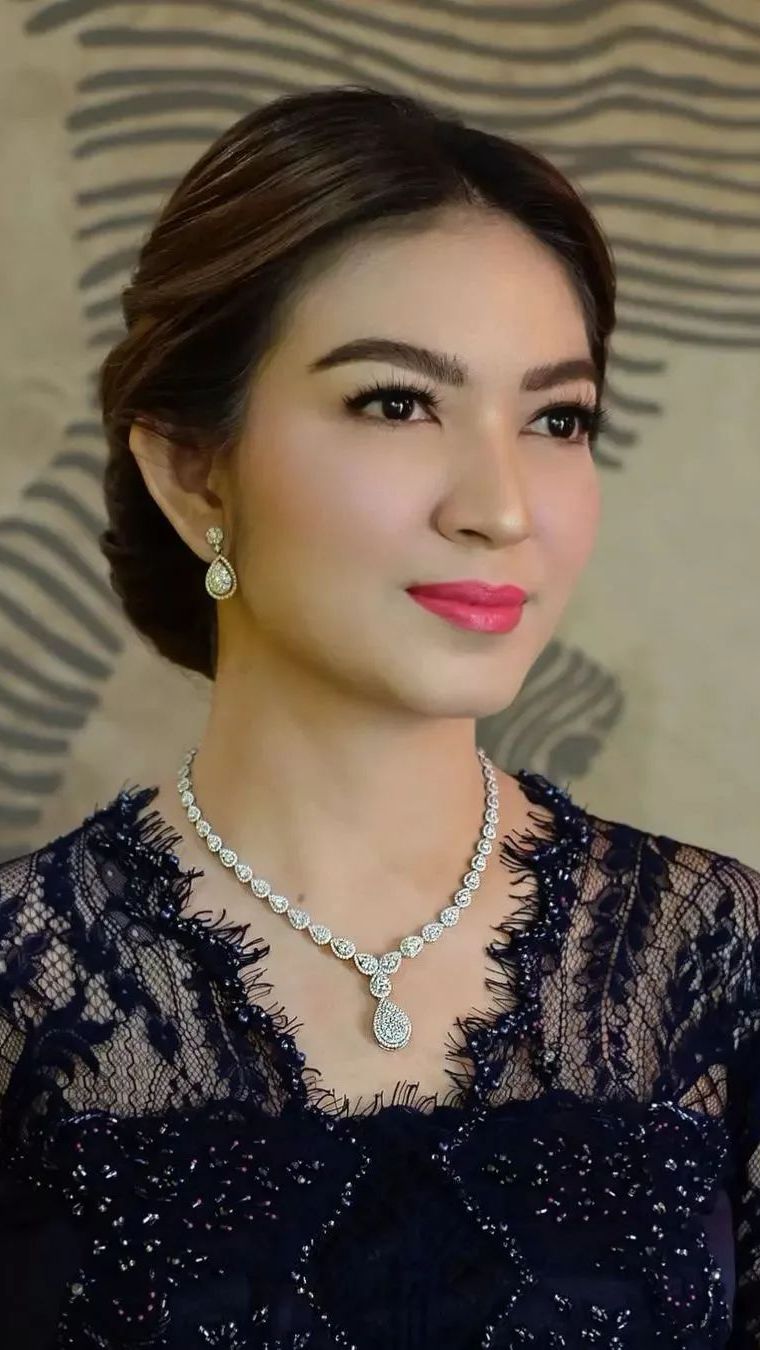 6 Potret Cantik Selvi Ananda Istri Gibran Rakabuming Raka