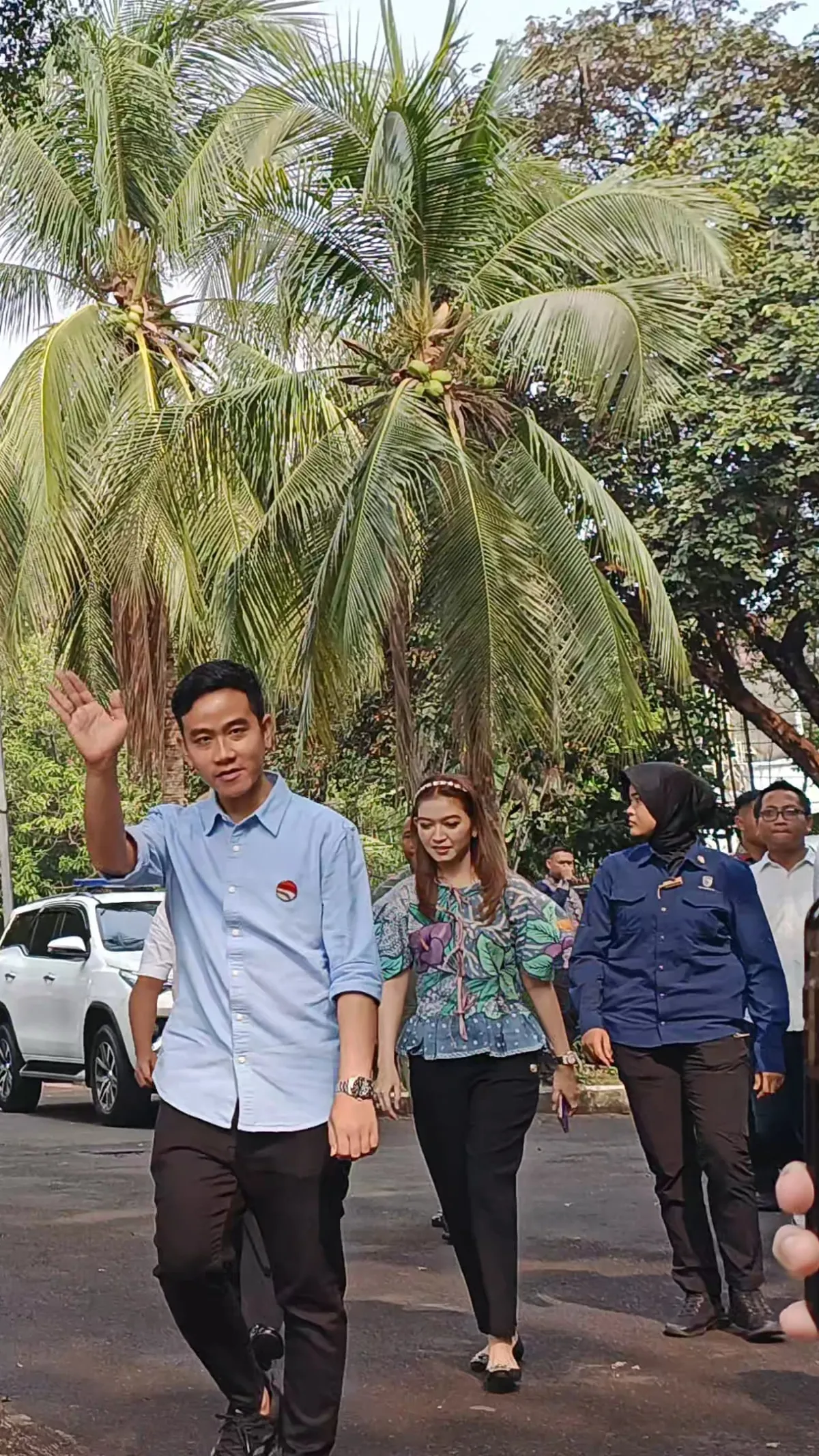Didampingi Silvi Ananda, Gibran Tiba di Rumah Prabowo