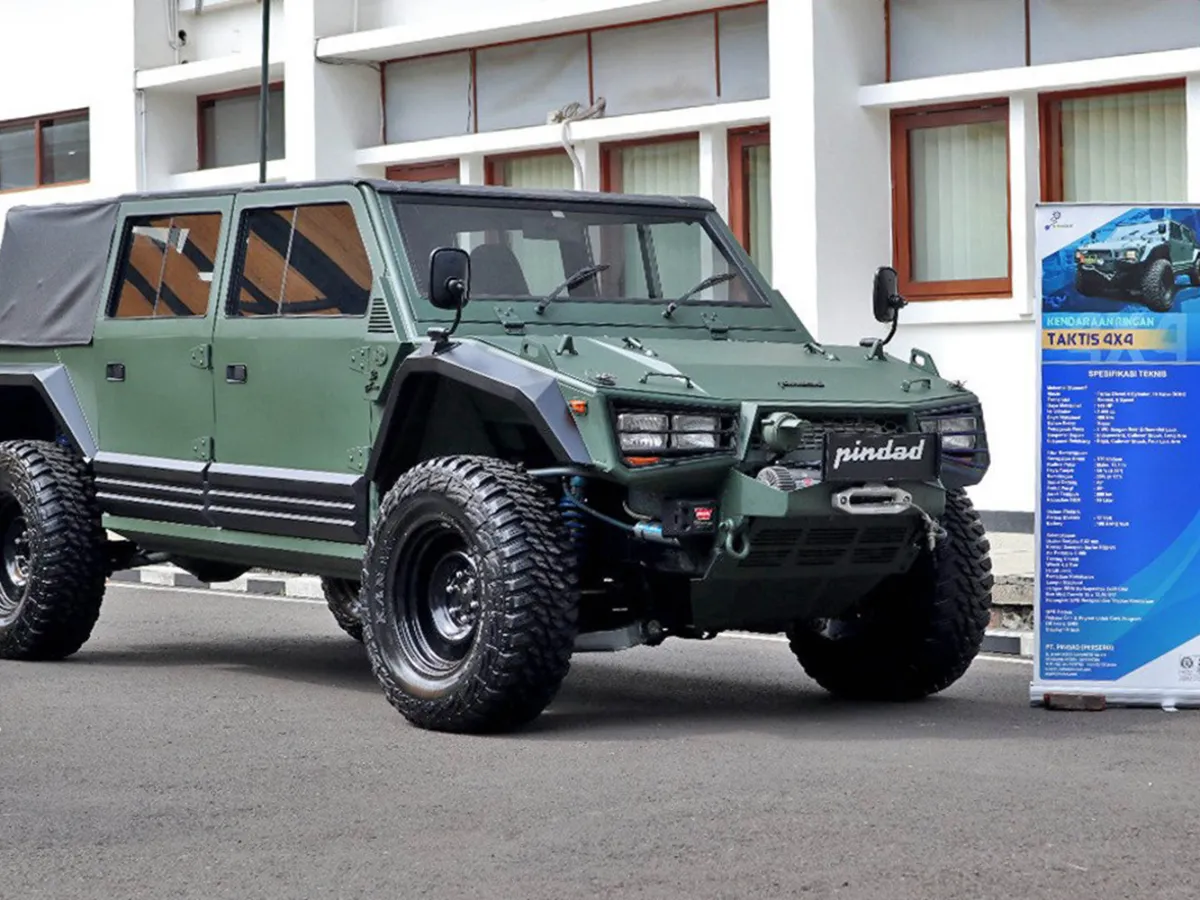 Intip Spesifikasi dan Harga Maung, Mobil Rantis Buatan Pindad Antar ...