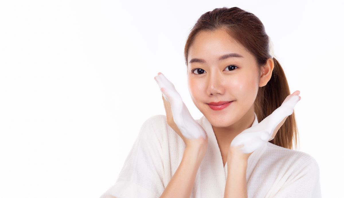 Catat Urutan Skincare Malam Untuk Kulit Lebih Kenyal