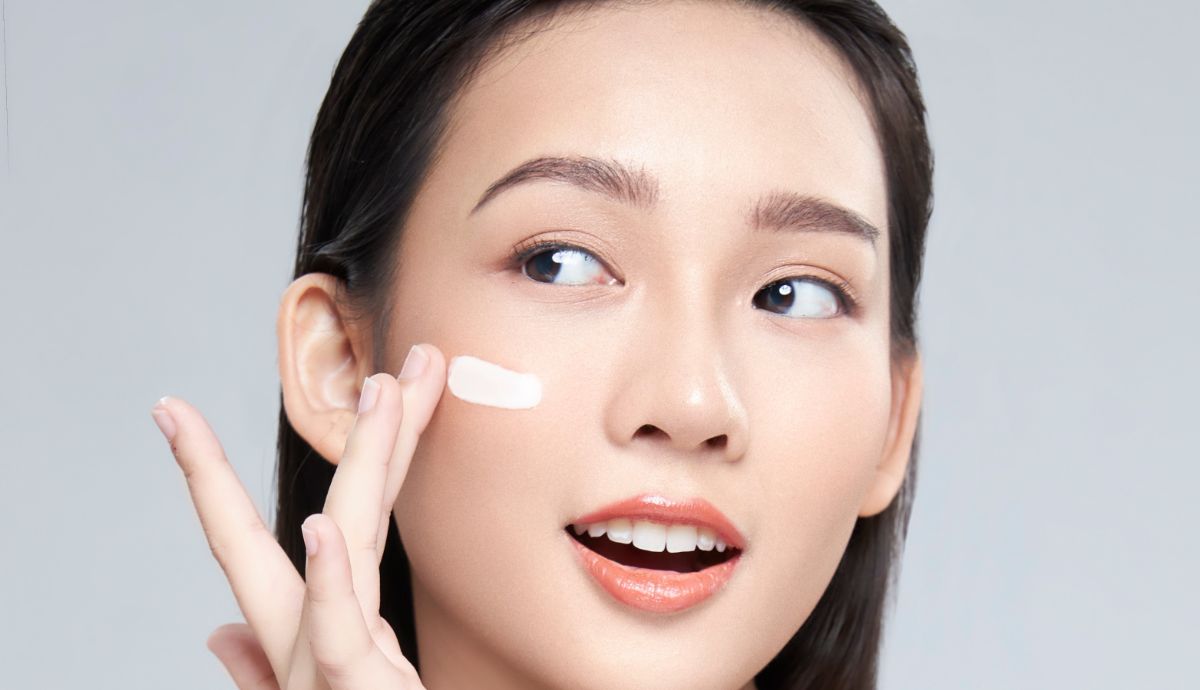 Catat Urutan Skincare Malam Untuk Kulit Lebih Kenyal