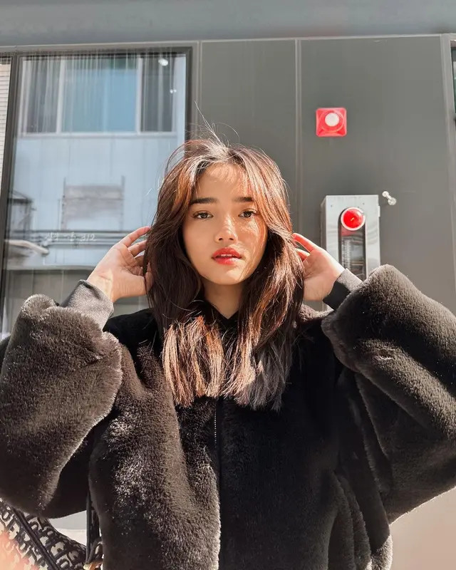 7 Potret Fuji Utami Saat Liburan di Korea Selatan, Jadi Anak Skena