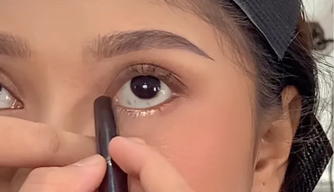 Buat Mata Sayu Jadi Lebih Segar dalam Hitungan Detik