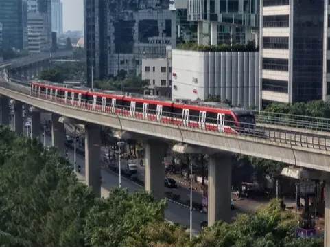 Waduh LRT Jabodebek Tersisa 9 Trainset, Kementerian BUMN Bakal Panggil INKA | merdeka.com