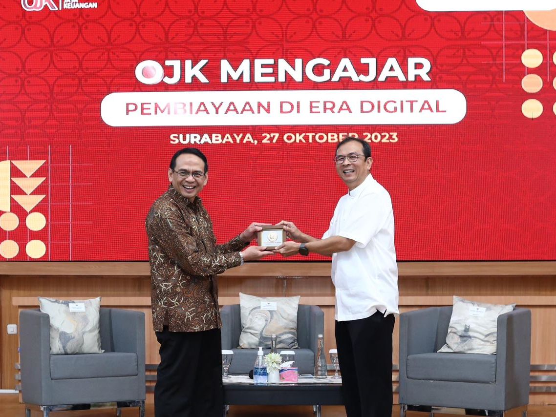 OJK Mengajar Hadir di Universitas Airlangga, Bahas Pembiayaan di Era ...