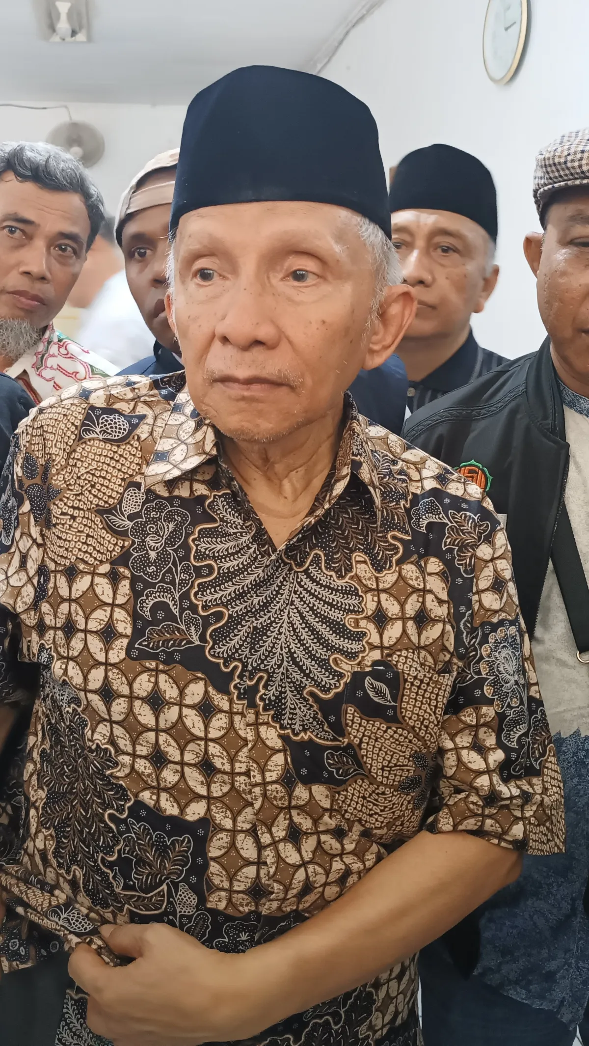 Amin Rais Sebut Gibran Milenial Gadungan, Gerindra: Kalau Ada yang ...